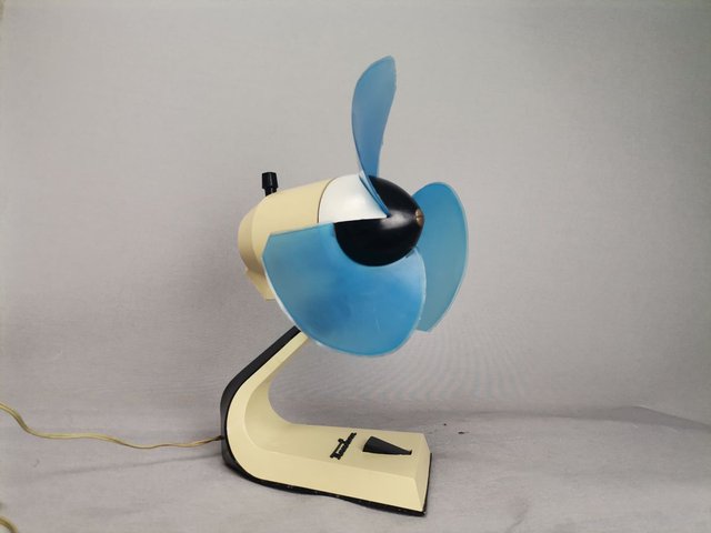 Mid-Century Blue Plastic Table Fan, Soviet Union, 1969 for sale at Pamono
