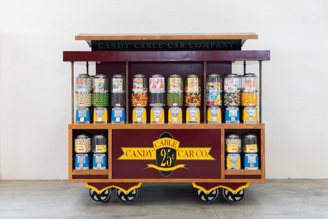 Candy Cable Car Nr 38 Spender, 2000 bei Pamono kaufen