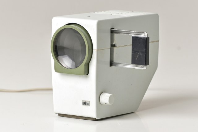 Slide Projector by Dieter Rams for Braun, 1960s for sale at Pamono