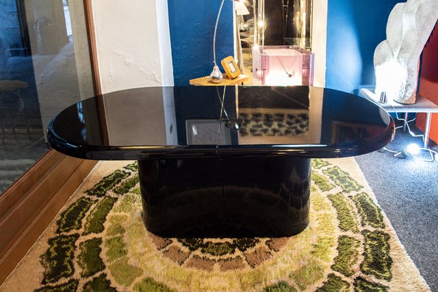 Vintage Italian Black Lacquered Wood Table, 1970s for sale at Pamono