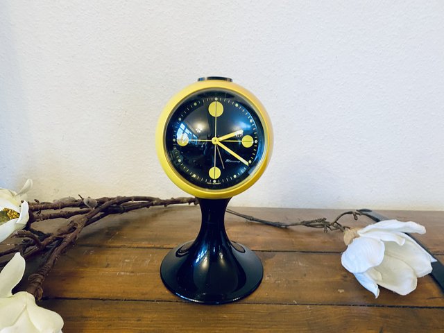 Vintage Space Age Tulip Foot Alarm Clock from Blessing for sale at Pamono