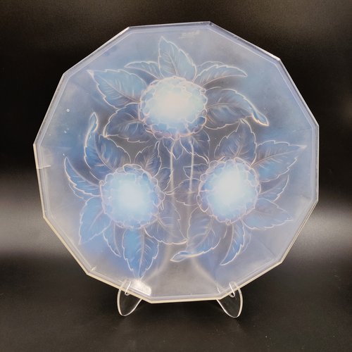 Cuenco francés Art Déco de vidrio opalescente con motivo de hortensias ...