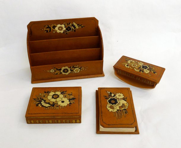 Vintage Art Deco Desktop Set in Leather, 1920s, Set of 4 for sale at Pamono