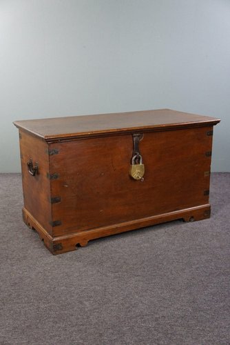 Large 18th Century English Colonial Chest with Padlock for sale at Pamono