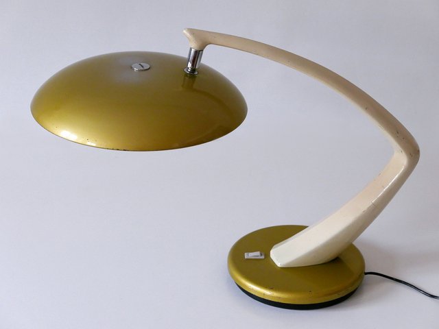Lampada da tavolo Boomerang 64 Mid-Century moderna di Fase, anni '60 in ...