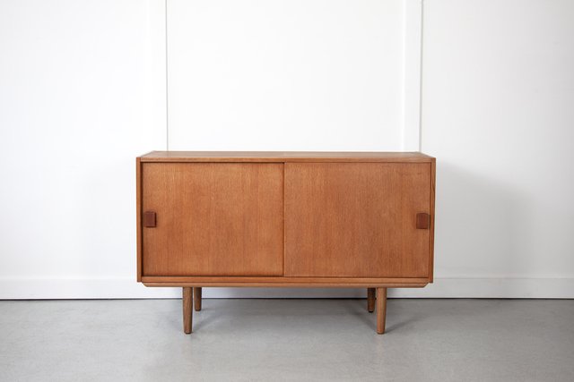 Mueble ancho danés Mid-Century de teca, años 60 en venta en Pamono