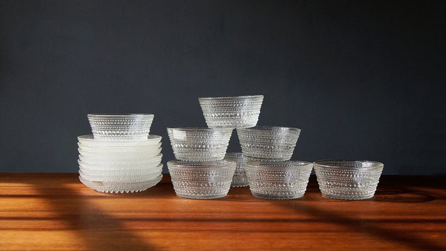 Kastehselmi Plates and Bowls in Clear Glass Art by Oiva Toikka for ...