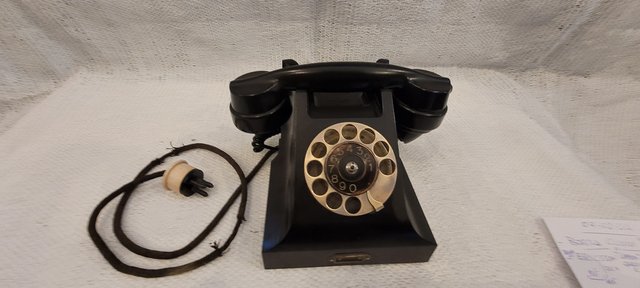 Bakelite Phone from Ericsson, 1930s for sale at Pamono