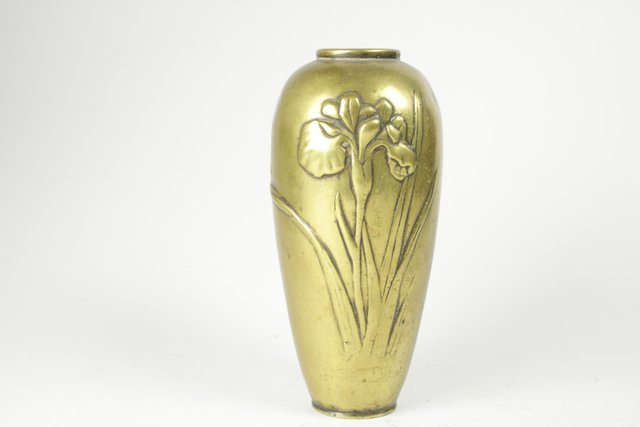 Meiji Era Japanese Brass Vase for sale at Pamono