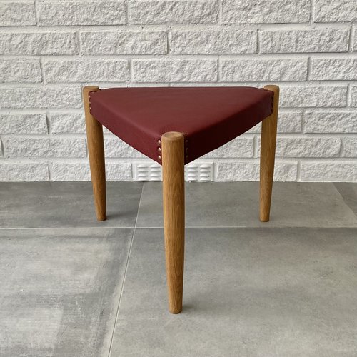 Mid-Century Scandinavian Triangular Stool in Oak and Leather, Sweden ...