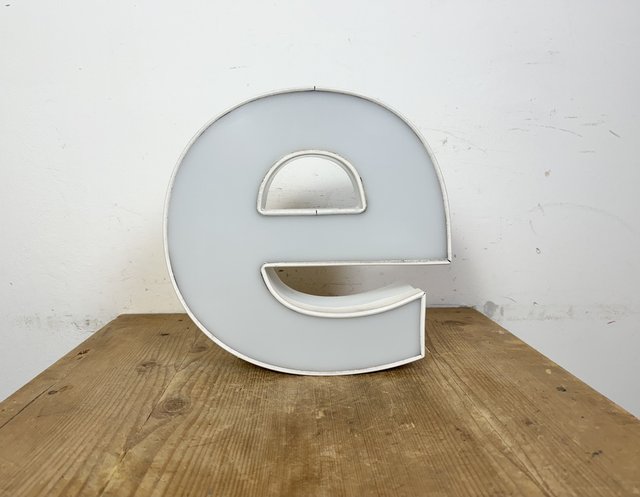 Illuminated Letter E, 1980s for sale at Pamono