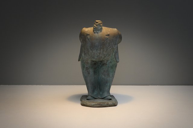 Figure of Bowing Man, 1970s for sale at Pamono