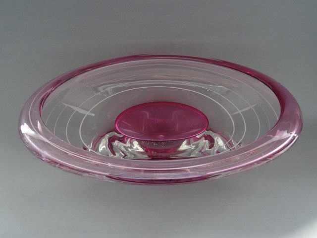 Vase en Cristal Rose par Adam Jablonski, Pologne, 1950s en vente sur Pamono