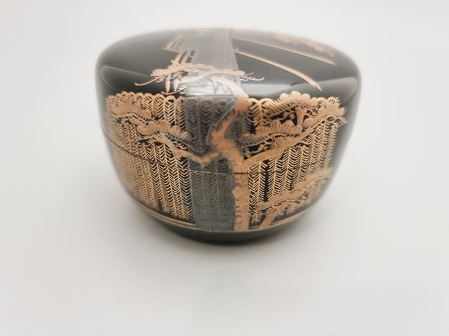 Vintage Japanese Netsuke Matcha Conatiner with Maki-E Lacquer in Black ...