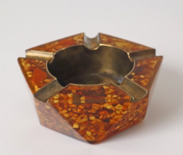Art Deco Amber Ashtray in Acrylic Resin, 1930s for sale at Pamono