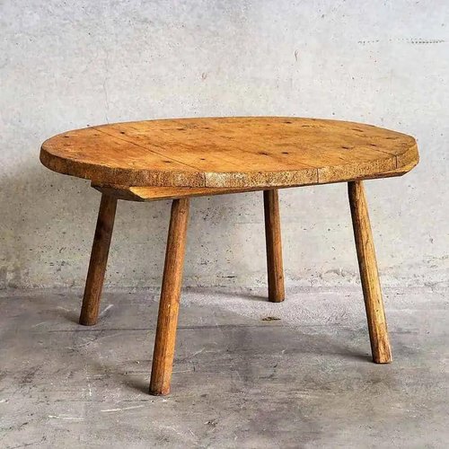Table Basse Ronde en Bois, Transylvanie, 1920s en vente sur Pamono
