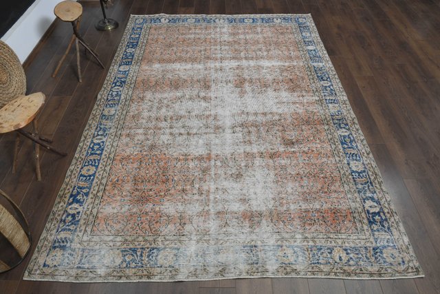 Turkish Faded Orange Floral Area Rug, 1960s for sale at Pamono
