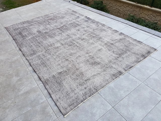 Vintage Turkish Gray Rug, 1960s for sale at Pamono
