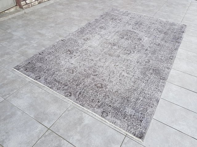 Turkish Gray Rug, 1960s for sale at Pamono