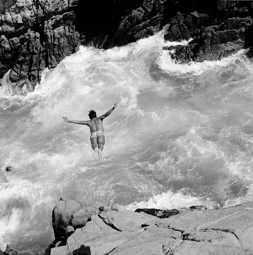 Pacific Diver, 1950s, Silver Gelatin Fibre Print for sale at Pamono