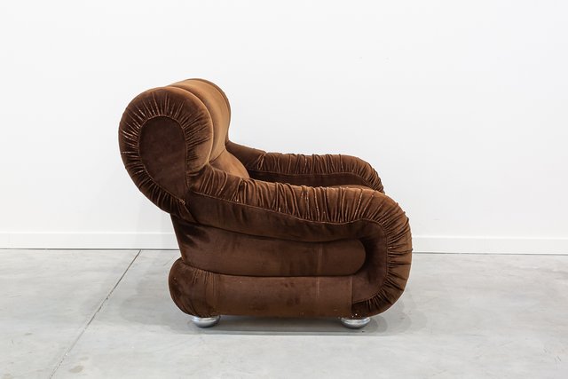 Italian Chocolate Butaca Armchair, 1970s for sale at Pamono