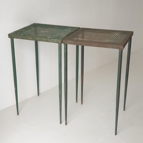 Tables d'Appoint en Tôle Perforée par Mathieu Matégot, 1950s, Set de 2 en vente sur Pamono