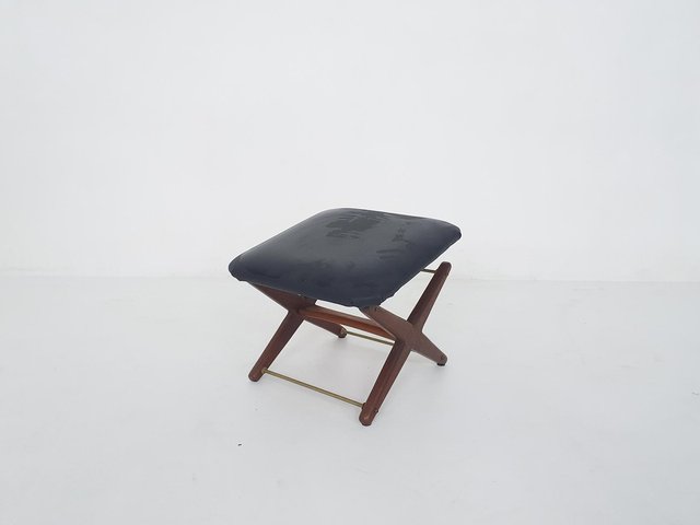 Vintage Adjustable Foot Stool in Teak and Vinyl, 1960s for sale at Pamono