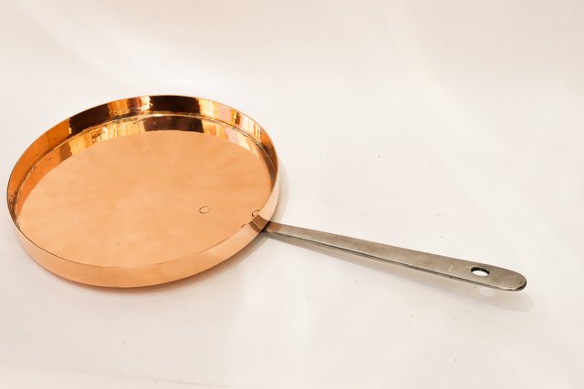 Large Art Deco Copper Pan, Vienna, 1930s for sale at Pamono