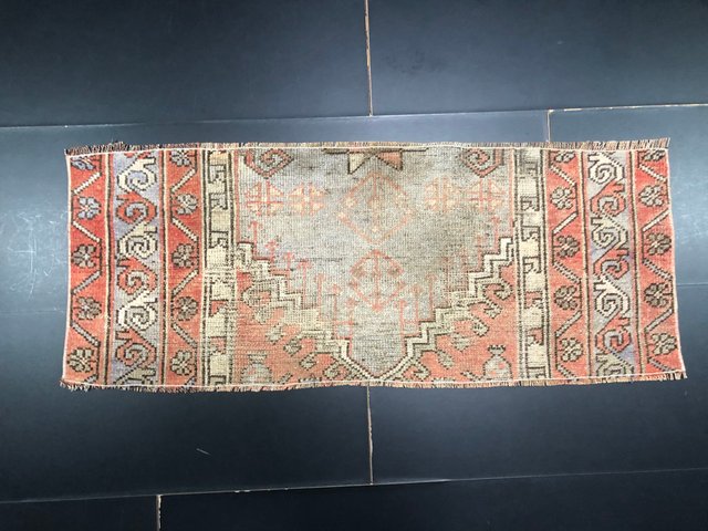 Small Vintage Wool Rug, 1960s for sale at Pamono
