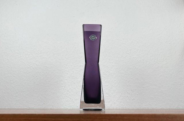 Vintage Glass Vase from Sanyu, Japan, 1970s for sale at Pamono