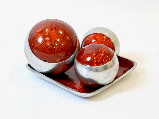 Mid-Century Enamel Aluminium Balls with Tray from Ipalacio, 20th ...