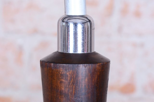 Lámpara de pie cubismo de haya y cromo, años 20 en venta en Pamono