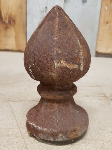 Large Cast Iron Post Head Architectural Ornament for sale at Pamono