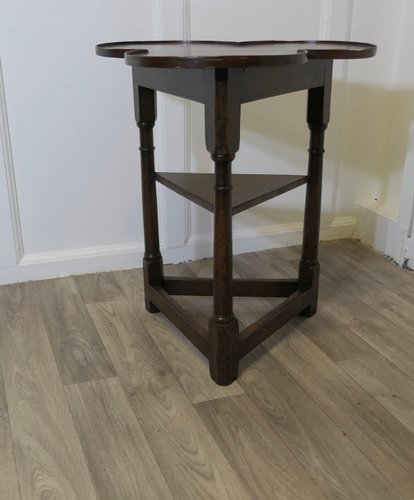 Irish Oak Clover Leaf Table with Undertier, 1890s for sale at Pamono
