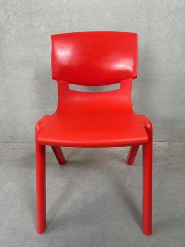 Vintage Red Plastic Chair for sale at Pamono