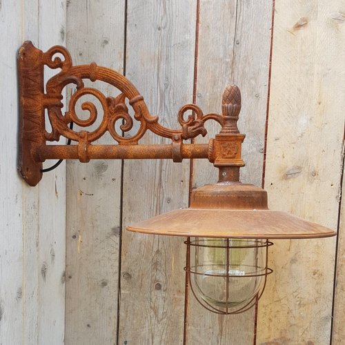 Rust Cast Iron Outdoor Lamp Light for sale at Pamono