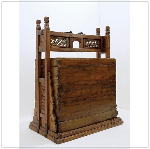 Asian Chinese Dowry Trunk, 1900s for sale at Pamono