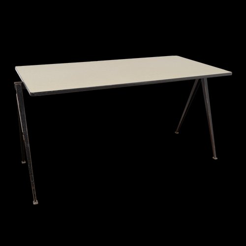 Mesa Pyramid Compass de Wim Rietveld para Ahrend De Cirkel, años 60 en ...