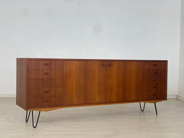 Dänisches Sideboard aus Teak bei Pamono kaufen