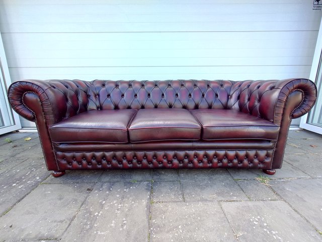 Canapé Chesterfield 3 Places en Cuir Oxblood en vente sur Pamono