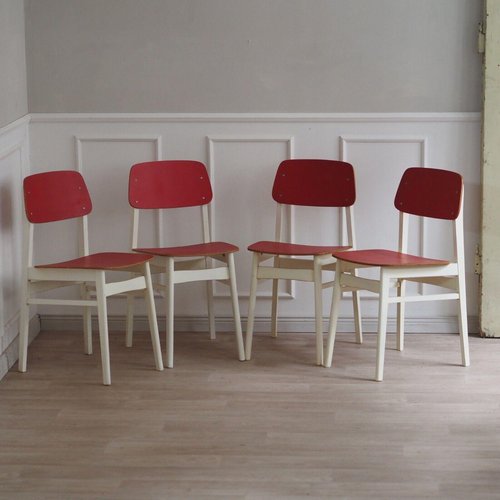Red & White Wood Chairs, 1960, Set of 4 for sale at Pamono