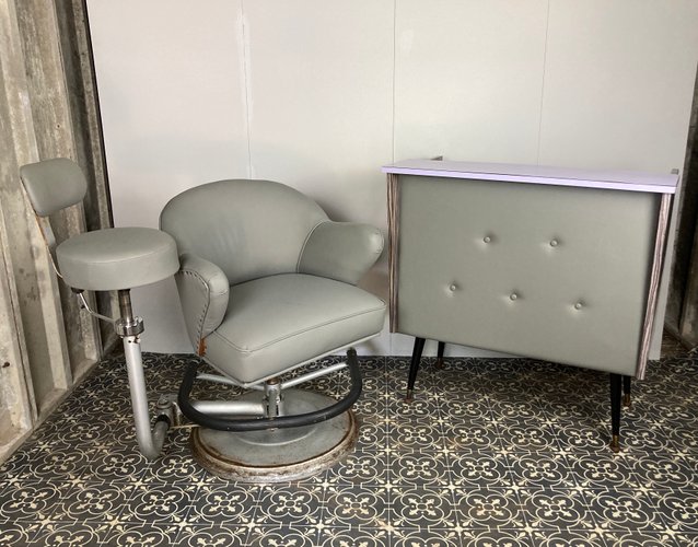 Vintage Barbers Rotating Armchair and Reception Desk Set, 1960s, Set of ...