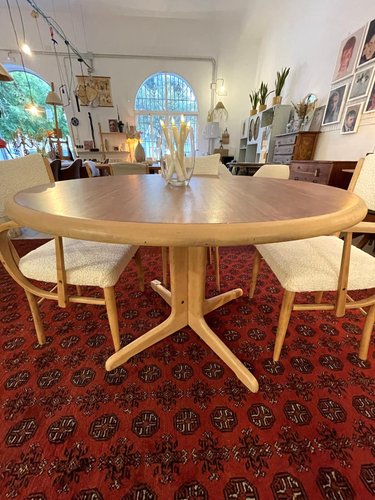 Vintage Round Dining Table, 1960s for sale at Pamono