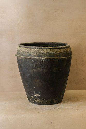 Vintage Asian Pot in Black for sale at Pamono