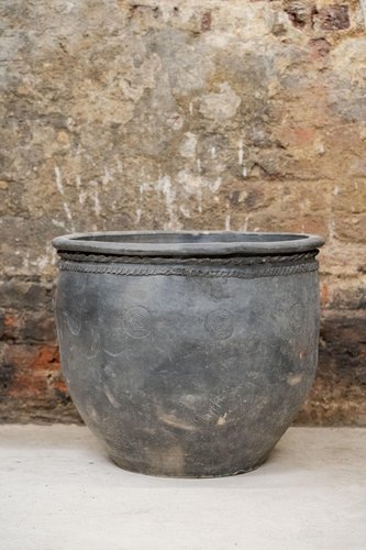 Large Asian Pot for sale at Pamono