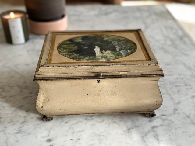 Antique French Tin Box, 1890 for sale at Pamono