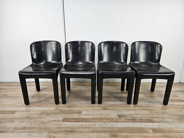 Italian Modern Dining Chairs in Black Plastic in the style of Kartell ...