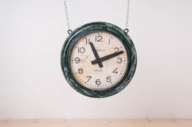 Antique Train Station Wall Clock from Brillie, 1920s for sale at Pamono