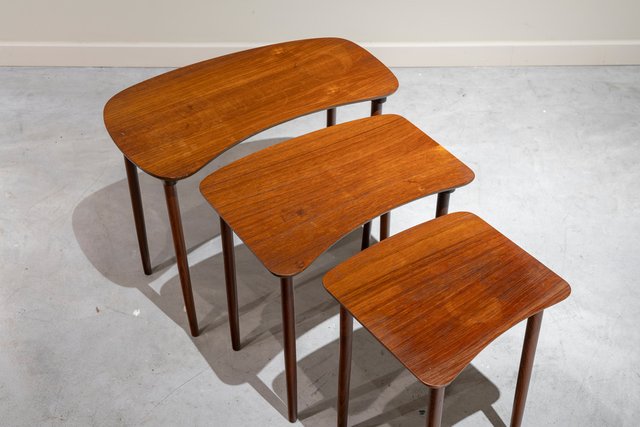 Nordic Nesting Tables in Teak, 1960s, Set of 3 for sale at Pamono