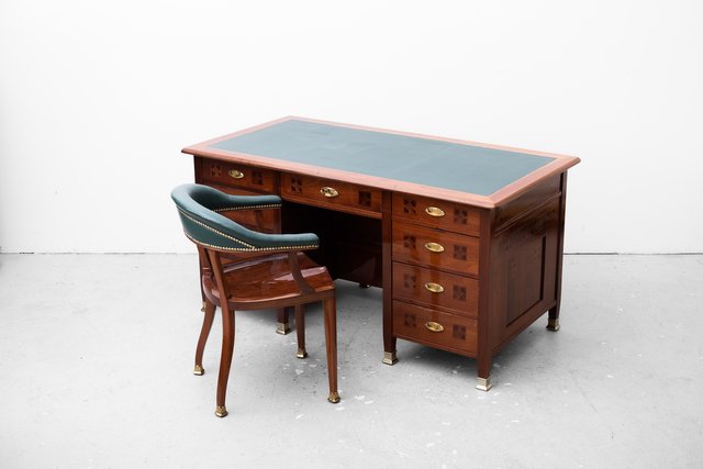 Schreibtisch & Sessel von Prof. Josef Hoffmann & Robert Fix für Portois ...